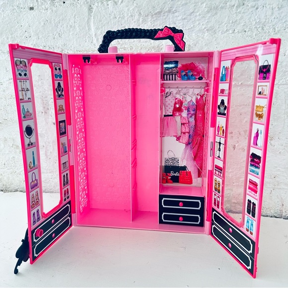 Barbie | Toys | Barbie Wardrobe Closet For Storage And Carrying 28 ...
